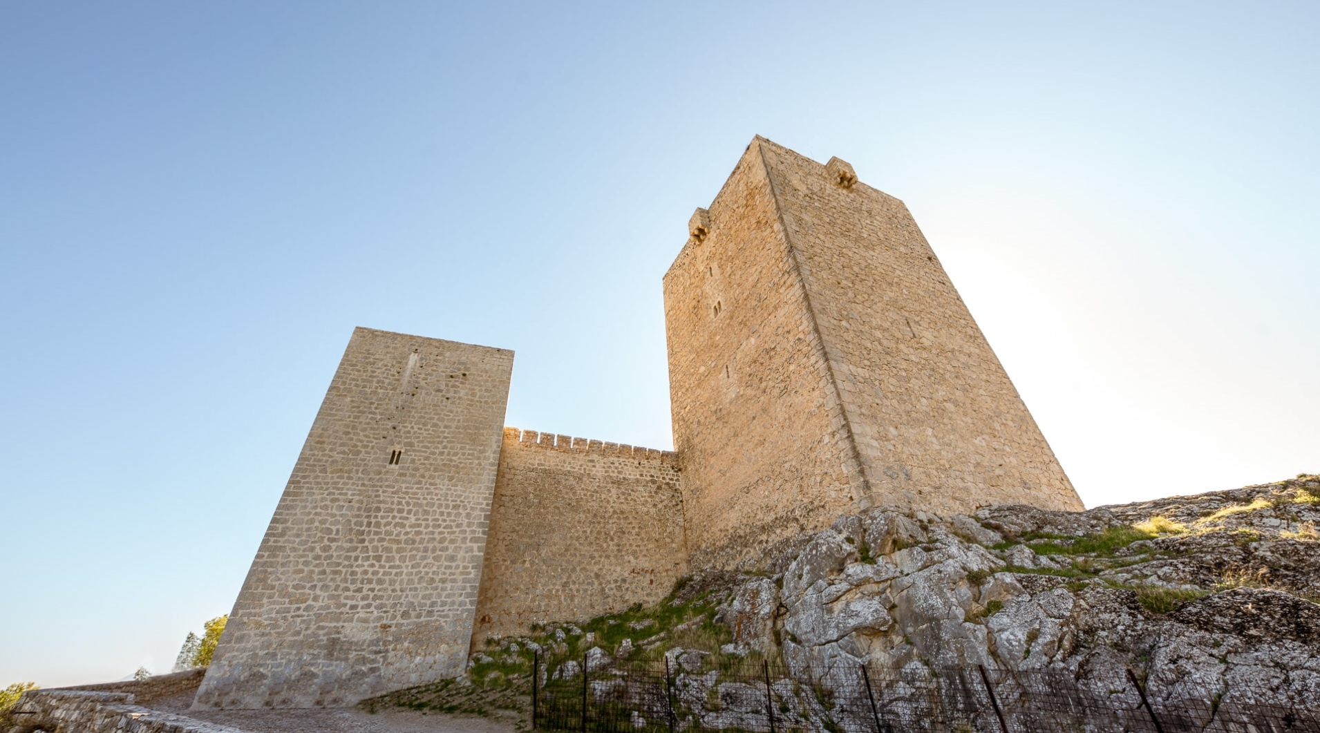 Las 6 torres – Castillo de Santa Catalina
